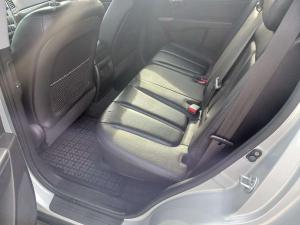 Pelēks Hyundai Santa Fe 2010 Marijampole, ar dzinēja tilpumu 2.20 L un nobraukumu 218 tūkst. km par 5650 €, foto 16 vietnē AUTOMOTO.COM.LV