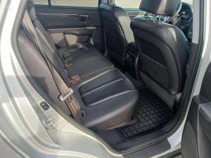 Pelēks Hyundai Santa Fe 2010 Marijampole, ar dzinēja tilpumu 2.20 L un nobraukumu 218 tūkst. km par 5650 €, foto 17 vietnē AUTOMOTO.COM.LV