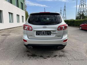 Pelēks Hyundai Santa Fe 2010 Kelmė, ar dzinēja tilpumu 2.20 L un nobraukumu 232 tūkst. km par 5700 €, foto 8 vietnē AUTOMOTO.COM.LV