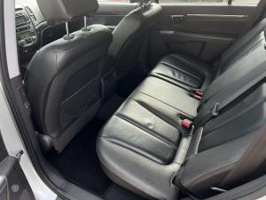 Pelēks Hyundai Santa Fe 2010 Kelmė, ar dzinēja tilpumu 2.20 L un nobraukumu 232 tūkst. km par 5700 €, foto 11 vietnē AUTOMOTO.COM.LV