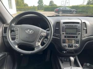Pelēks Hyundai Santa Fe 2010 Kelmė, ar dzinēja tilpumu 2.20 L un nobraukumu 232 tūkst. km par 5700 €, foto 12 vietnē AUTOMOTO.COM.LV