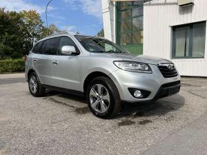 Pelēks Hyundai Santa Fe 2010 Kelmė, ar dzinēja tilpumu 2.20 L un nobraukumu 232 tūkst. km par 4850 €, foto  vietnē AUTOMOTO.COM.LV