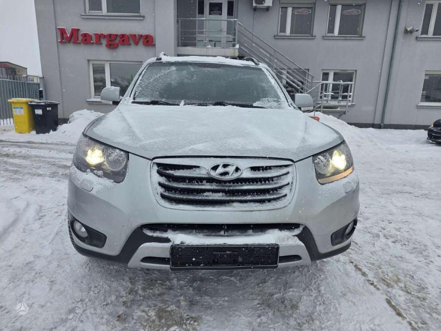 Pelēks Hyundai Santa Fe 2011 Marijampole, ar dzinēja tilpumu 2.20 L un nobraukumu 237 tūkst. km par 5299 €, foto 3 vietnē AUTOMOTO.COM.LV