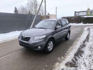 Grey Hyundai Santa Fe 2011 in Marijampole, with an engine capacity of 2.20 L and mileage of 320 thousand km for 4850 €, photo  on AUTOMOTO.COM.LV