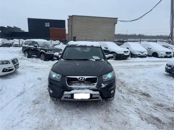 Pelēks Hyundai Santa Fe 2011 Kauņa, ar dzinēja tilpumu 2.20 L un nobraukumu 227 tūkst. km par 4999 €, foto 2 vietnē AUTOMOTO.COM.LV
