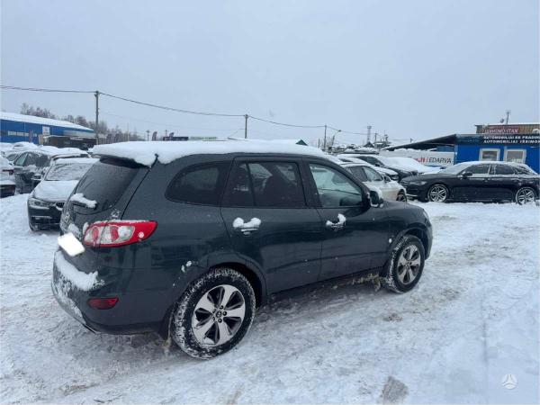 Pelēks Hyundai Santa Fe 2011 Kauņa, ar dzinēja tilpumu 2.20 L un nobraukumu 227 tūkst. km par 4999 €, foto 4 vietnē AUTOMOTO.COM.LV