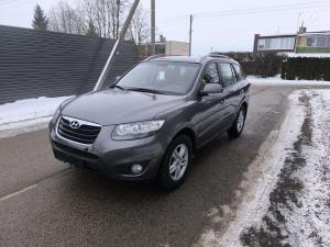 Grey Hyundai Santa Fe 2011 in Marijampole, with an engine capacity of 2.20 L and mileage of 320 thousand km for 4350 €, photo 9 on AUTOMOTO.COM.LV