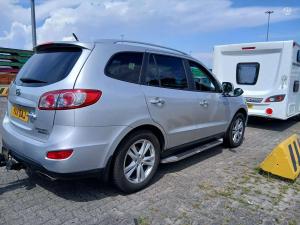 Pelēks Hyundai Santa Fe 2011 Šilutė, ar dzinēja tilpumu 2.20 L un nobraukumu 153 tūkst. km par 2600 €, foto  vietnē AUTOMOTO.COM.LV