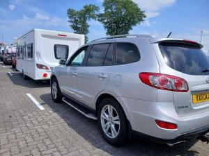 Grey Hyundai Santa Fe 2011 in Silute, with an engine capacity of 2.20 L and mileage of 153 thousand km for 2600 €, photo 3 on AUTOMOTO.COM.LV