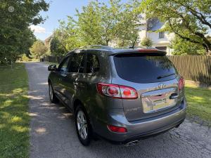 Pelēks Hyundai Santa Fe 2011 Kauņa, ar dzinēja tilpumu 2.20 L un nobraukumu 248 tūkst. km par 6750 €, foto 4 vietnē AUTOMOTO.COM.LV