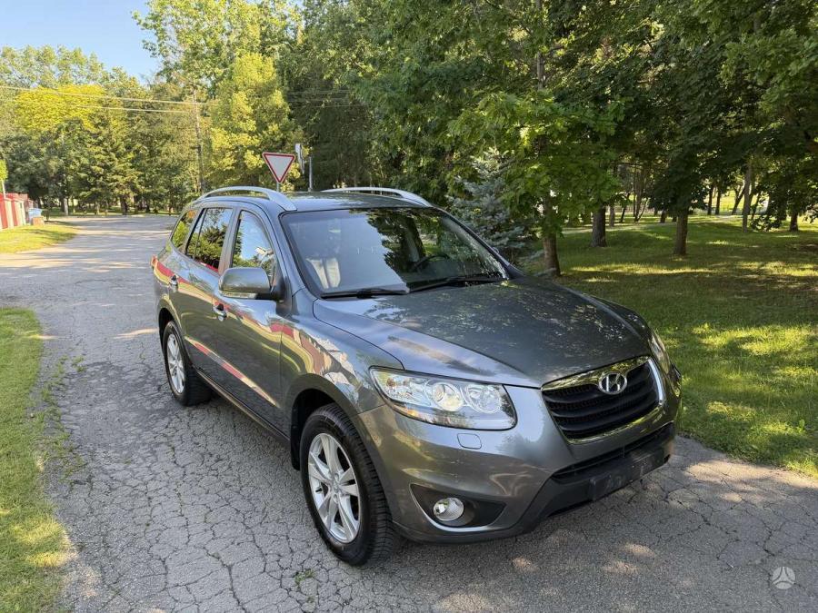 Pelēks Hyundai Santa Fe 2011 Kauņa, ar dzinēja tilpumu 2.20 L un nobraukumu 248 tūkst. km par 6750 €, foto 8 vietnē AUTOMOTO.COM.LV