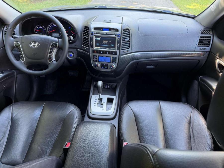 Pelēks Hyundai Santa Fe 2011 Kauņa, ar dzinēja tilpumu 2.20 L un nobraukumu 248 tūkst. km par 6750 €, foto 15 vietnē AUTOMOTO.COM.LV