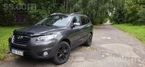 Grey Hyundai Santa Fe 2011 in Riga, with an engine capacity of 2.40 L and mileage of 275 thousand km for 4100 €, photo  on AUTOMOTO.COM.LV
