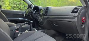 Pelēks Hyundai Santa Fe 2011 Rīga, ar dzinēja tilpumu 2.40 L un nobraukumu 275 tūkst. km par 4100 €, foto 9 vietnē AUTOMOTO.COM.LV