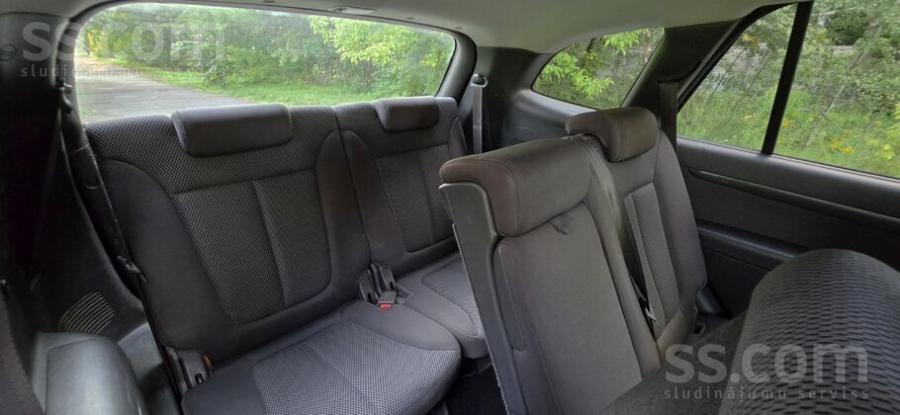 Pelēks Hyundai Santa Fe 2011 Rīga, ar dzinēja tilpumu 2.40 L un nobraukumu 275 tūkst. km par 4100 €, foto 12 vietnē AUTOMOTO.COM.LV