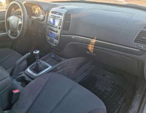 Pelēks Hyundai Santa Fe 2011 Viļņa, ar dzinēja tilpumu 2.20 L un nobraukumu 592 tūkst. km par 4300 €, foto 18 vietnē AUTOMOTO.COM.LV
