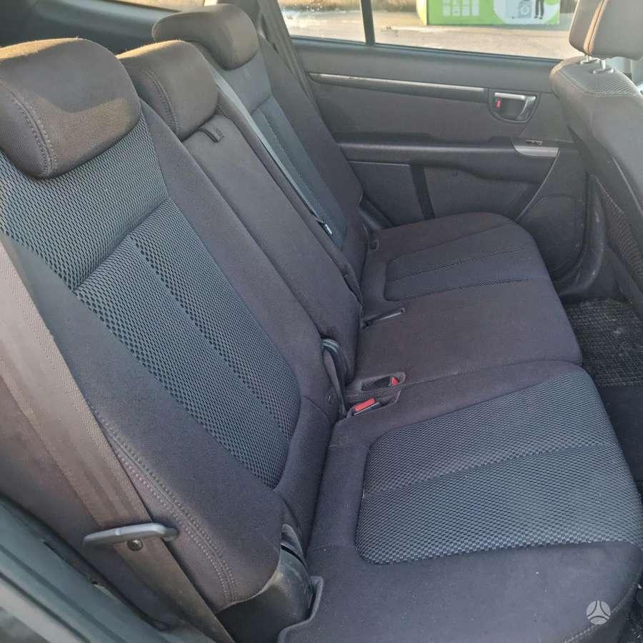 Pelēks Hyundai Santa Fe 2011 Viļņa, ar dzinēja tilpumu 2.20 L un nobraukumu 592 tūkst. km par 4300 €, foto 19 vietnē AUTOMOTO.COM.LV