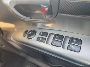Pelēks Hyundai Santa Fe 2011 Kauņa, ar dzinēja tilpumu 2.20 L un nobraukumu 184 tūkst. km par 2150 €, foto 16 vietnē AUTOMOTO.COM.LV