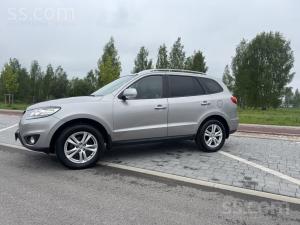 Pelēks Hyundai Santa Fe 2011 Jelgava, ar dzinēja tilpumu 2.20 L un nobraukumu 0 tūkst. km par 7390 €, foto 3 vietnē AUTOMOTO.COM.LV