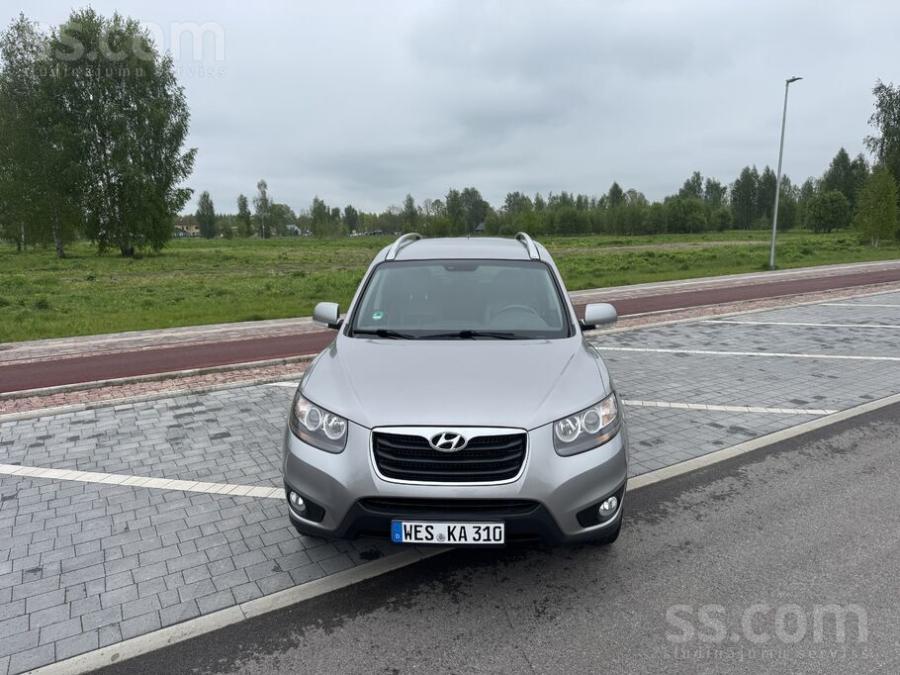 Pelēks Hyundai Santa Fe 2011 Jelgava, ar dzinēja tilpumu 2.20 L un nobraukumu 0 tūkst. km par 7390 €, foto 5 vietnē AUTOMOTO.COM.LV