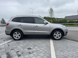 Pelēks Hyundai Santa Fe 2011 Jelgava, ar dzinēja tilpumu 2.20 L un nobraukumu 0 tūkst. km par 7390 €, foto 6 vietnē AUTOMOTO.COM.LV