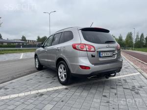 Pelēks Hyundai Santa Fe 2011 Jelgava, ar dzinēja tilpumu 2.20 L un nobraukumu 0 tūkst. km par 7390 €, foto 9 vietnē AUTOMOTO.COM.LV