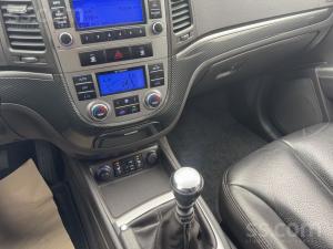 Pelēks Hyundai Santa Fe 2011 Jelgava, ar dzinēja tilpumu 2.20 L un nobraukumu 0 tūkst. km par 7390 €, foto 11 vietnē AUTOMOTO.COM.LV