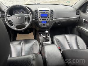 Pelēks Hyundai Santa Fe 2011 Jelgava, ar dzinēja tilpumu 2.20 L un nobraukumu 0 tūkst. km par 7390 €, foto 12 vietnē AUTOMOTO.COM.LV