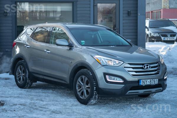 Pelēks Hyundai Santa Fe 2012 Liepāja, ar dzinēja tilpumu 2.40 L un nobraukumu 147 tūkst. km par 10500 €, foto 4 vietnē AUTOMOTO.COM.LV