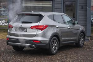Pelēks Hyundai Santa Fe 2012 Liepāja, ar dzinēja tilpumu 2.40 L un nobraukumu 146 tūkst. km par 9800 €, foto 5 vietnē AUTOMOTO.COM.LV