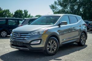 Grey Hyundai Santa Fe 2012 in Riga, with an engine capacity of 2.40 L and mileage of 146 thousand km for 11200 €, photo 3 on AUTOMOTO.COM.LV