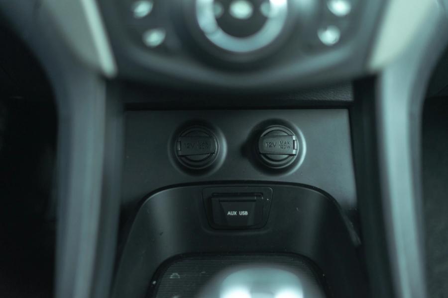 Grey Hyundai Santa Fe 2012 in Riga, with an engine capacity of 2.40 L and mileage of 146 thousand km for 11200 €, photo 51 on AUTOMOTO.COM.LV