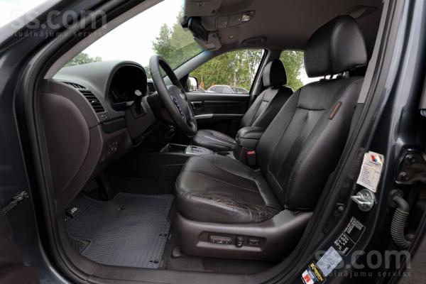 Pelēks Hyundai Santa Fe 2012 Jelgava, ar dzinēja tilpumu 2.20 L un nobraukumu 0 tūkst. km par 4750 €, foto 7 vietnē AUTOMOTO.COM.LV