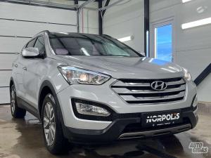Grey Hyundai Santa Fe 2012 in Aukstieji Rusokai, with an engine capacity of 2.20 L and mileage of 225 thousand km for 9900 €, photo 4 on AUTOMOTO.COM.LV