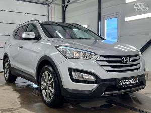 Grey Hyundai Santa Fe 2012 in Aukstieji Rusokai, with an engine capacity of 2.20 L and mileage of 225 thousand km for 9900 €, photo 6 on AUTOMOTO.COM.LV