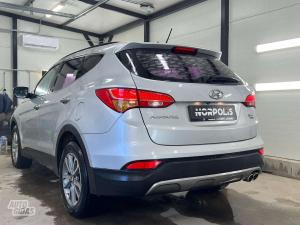 Grey Hyundai Santa Fe 2012 in Aukstieji Rusokai, with an engine capacity of 2.20 L and mileage of 225 thousand km for 9900 €, photo 10 on AUTOMOTO.COM.LV