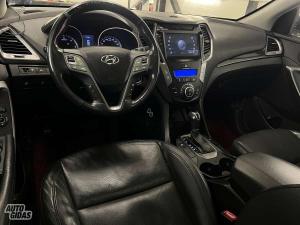 Grey Hyundai Santa Fe 2012 in Aukstieji Rusokai, with an engine capacity of 2.20 L and mileage of 225 thousand km for 9900 €, photo 17 on AUTOMOTO.COM.LV
