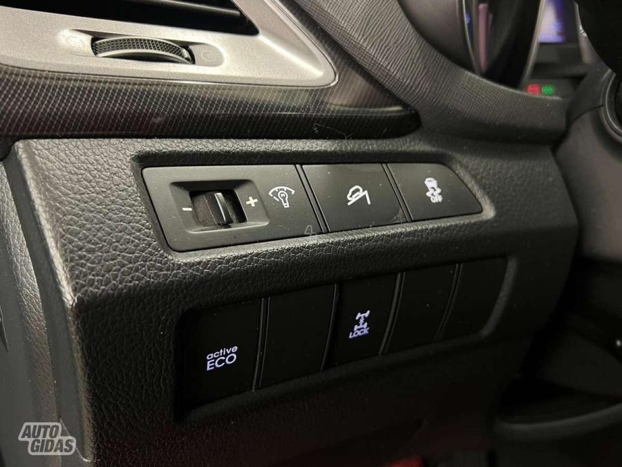 Grey Hyundai Santa Fe 2012 in Aukstieji Rusokai, with an engine capacity of 2.20 L and mileage of 225 thousand km for 9900 €, photo 20 on AUTOMOTO.COM.LV