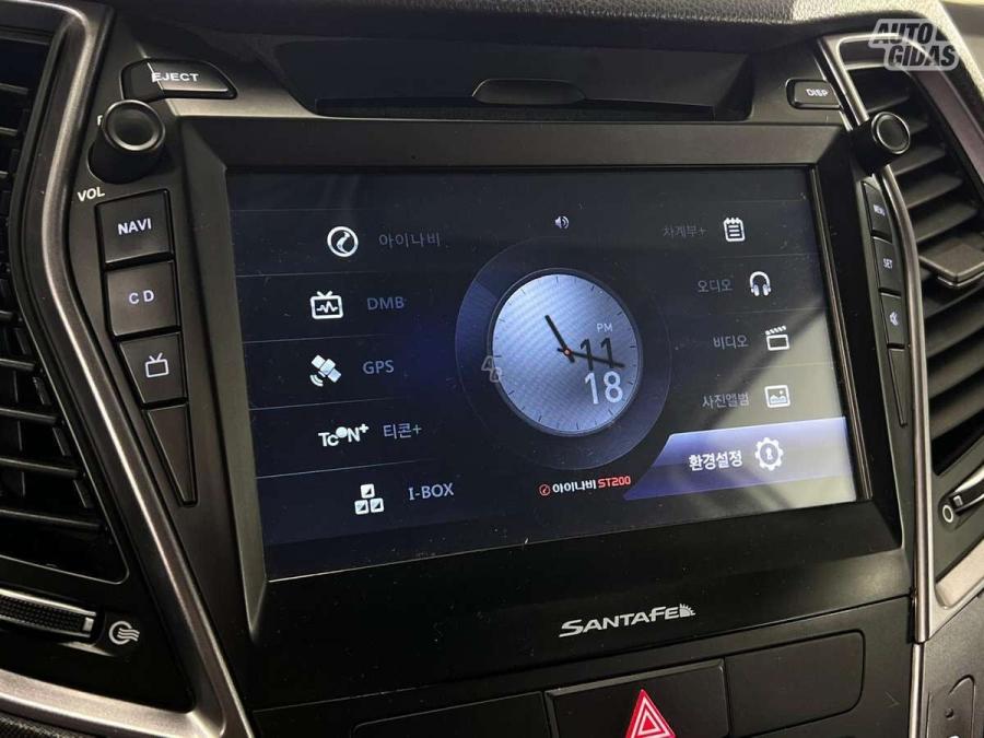 Grey Hyundai Santa Fe 2012 in Aukstieji Rusokai, with an engine capacity of 2.20 L and mileage of 225 thousand km for 9900 €, photo 24 on AUTOMOTO.COM.LV