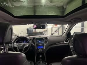 Grey Hyundai Santa Fe 2012 in Aukstieji Rusokai, with an engine capacity of 2.20 L and mileage of 225 thousand km for 9900 €, photo 31 on AUTOMOTO.COM.LV