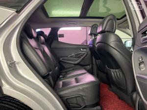 Grey Hyundai Santa Fe 2012 in Aukstieji Rusokai, with an engine capacity of 2.20 L and mileage of 225 thousand km for 9900 €, photo 34 on AUTOMOTO.COM.LV