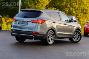 Pelēks Hyundai Santa Fe 2012 Jelgava, ar dzinēja tilpumu 2.20 L un nobraukumu 0 tūkst. km par 10750 €, foto 5 vietnē AUTOMOTO.COM.LV