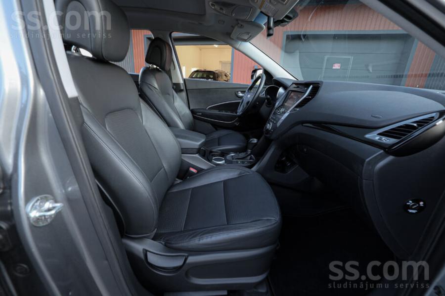 Pelēks Hyundai Santa Fe 2012 Jelgava, ar dzinēja tilpumu 2.20 L un nobraukumu 0 tūkst. km par 10750 €, foto 12 vietnē AUTOMOTO.COM.LV