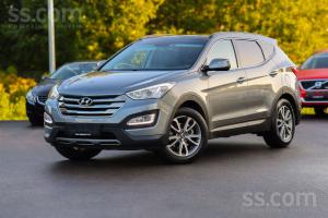 Pelēks Hyundai Santa Fe 2012 Jelgava, ar dzinēja tilpumu 2.20 L un nobraukumu 0 tūkst. km par 10750 €, foto  vietnē AUTOMOTO.COM.LV