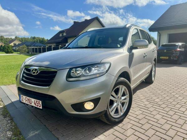 Pelēks Hyundai Santa Fe 2012 Šauļi, ar dzinēja tilpumu 2.00 L un nobraukumu 238 tūkst. km par 6350 €, foto 1 vietnē AUTOMOTO.COM.LV
