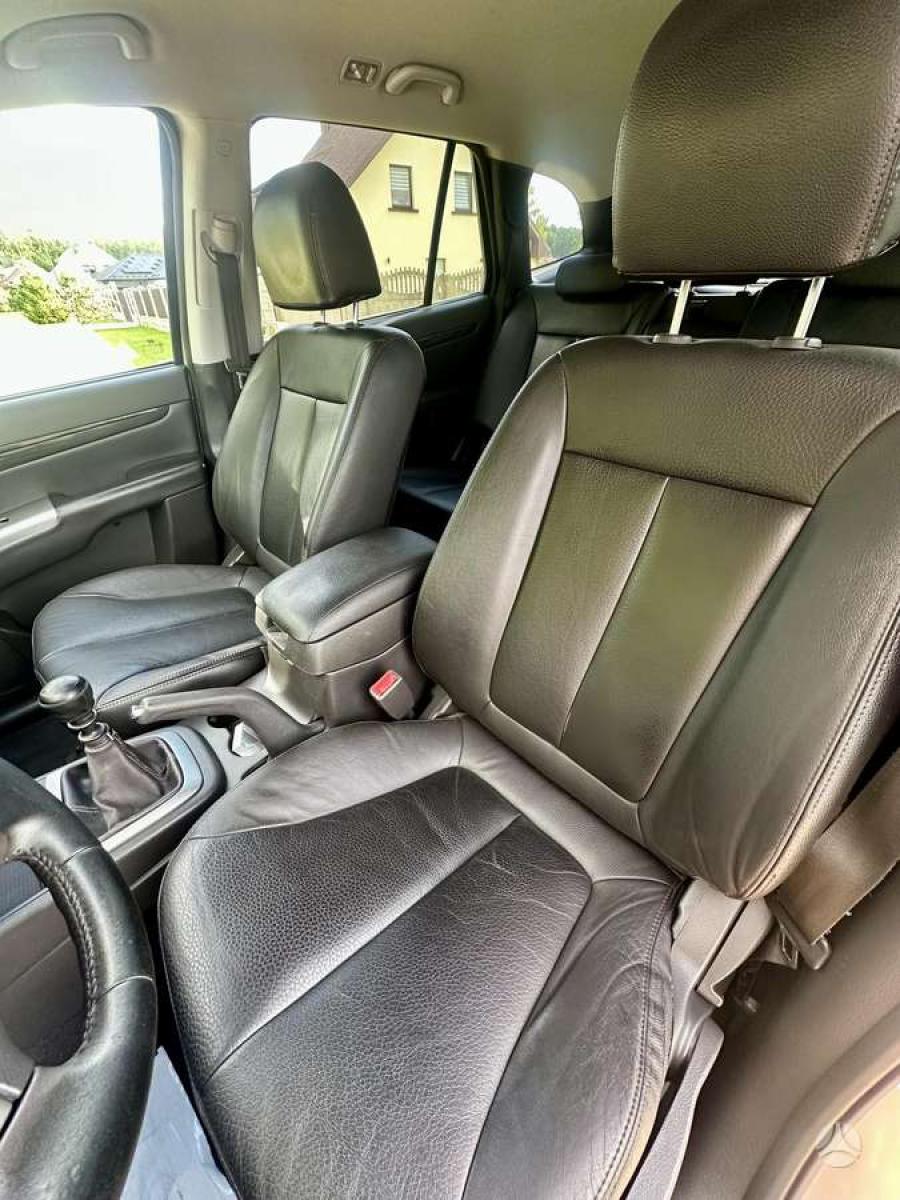 Pelēks Hyundai Santa Fe 2012 Šauļi, ar dzinēja tilpumu 2.00 L un nobraukumu 238 tūkst. km par 6350 €, foto 16 vietnē AUTOMOTO.COM.LV