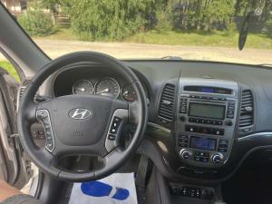 Pelēks Hyundai Santa Fe 2012 Šauļi, ar dzinēja tilpumu 2.00 L un nobraukumu 238 tūkst. km par 6350 €, foto 18 vietnē AUTOMOTO.COM.LV