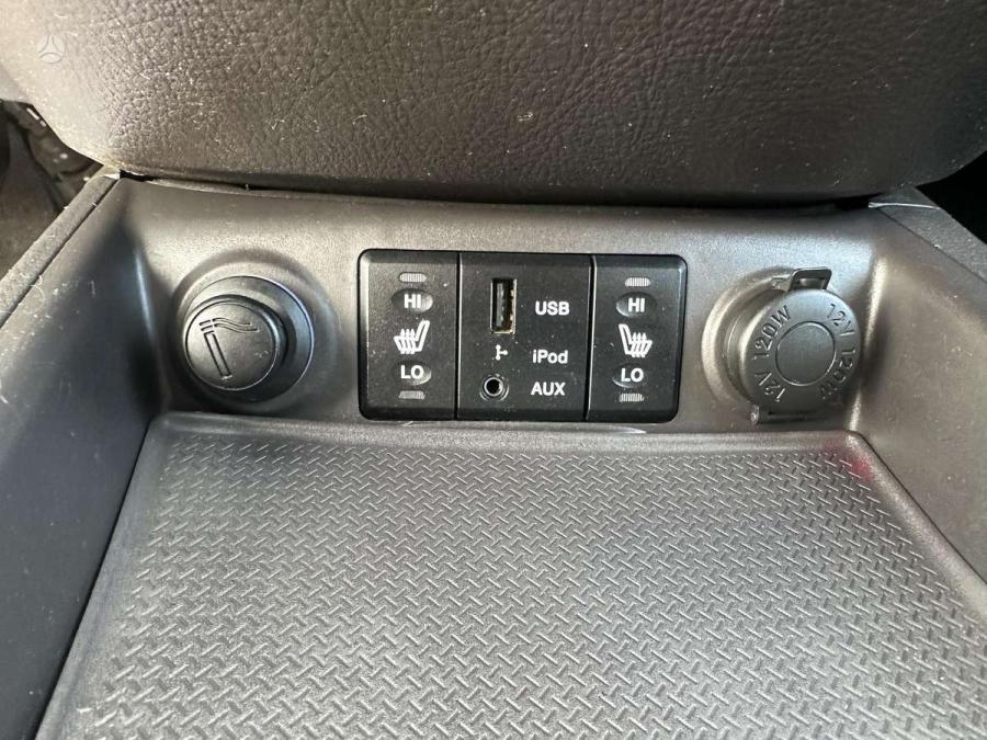 Pelēks Hyundai Santa Fe 2012 Šauļi, ar dzinēja tilpumu 2.00 L un nobraukumu 238 tūkst. km par 6350 €, foto 19 vietnē AUTOMOTO.COM.LV