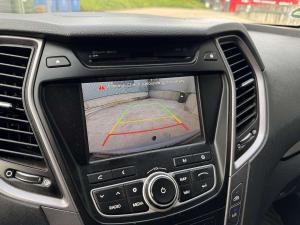 Grey Hyundai Santa Fe 2012 in Alytus, with an engine capacity of 2.20 L and mileage of 289 thousand km for 6650 €, photo 15 on AUTOMOTO.COM.LV