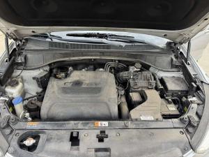 Grey Hyundai Santa Fe 2012 in Alytus, with an engine capacity of 2.20 L and mileage of 289 thousand km for 6650 €, photo 28 on AUTOMOTO.COM.LV